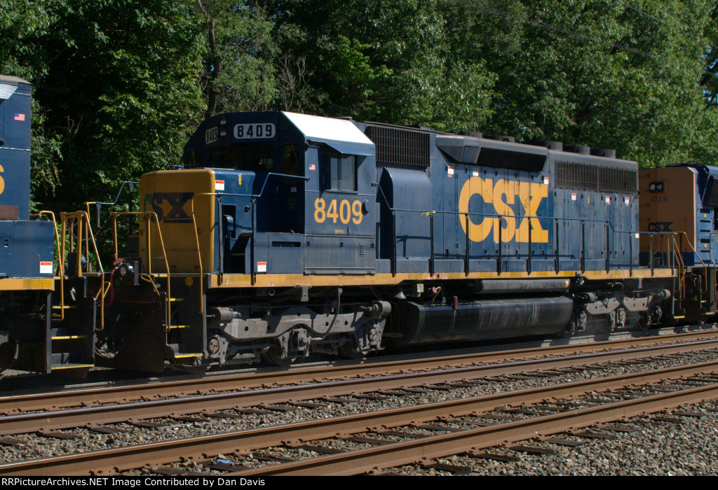 CSX SD40-2 8409 as the second unit on Q439-03
